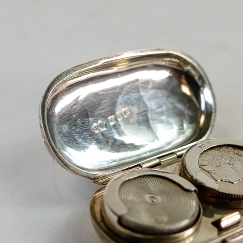 Double sovereign / half sovereign case in hallmarked silver, 30g.