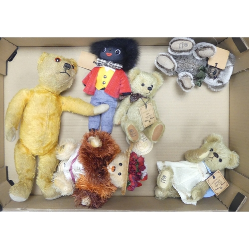 A collection of Robin Rive teddy bears to include Karley, limited ...