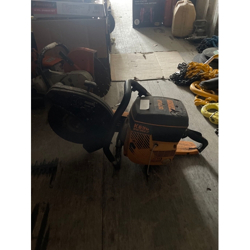 Partner con-saw with diamond disc K650 Working