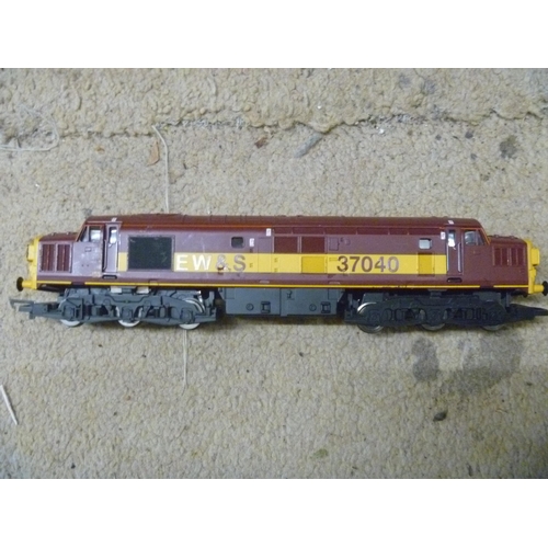 HORNBY RAILWAYS EW&S 37040