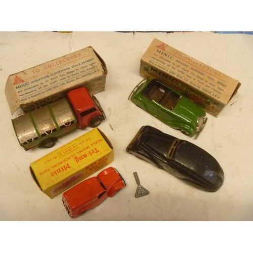 3 TRIANG MINIC MODELS PLUS ANOTHER UNBRANDED VEHICLE (PLASTIC VEHICLE ...