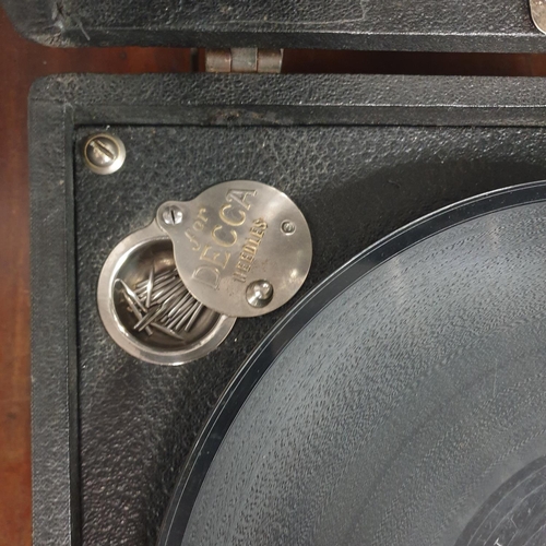 A Very Rare 1914 Decca Trench Wind-Up Gramophone, Model number 3033, in ...