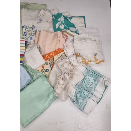 Group of vintage mixed table linens
