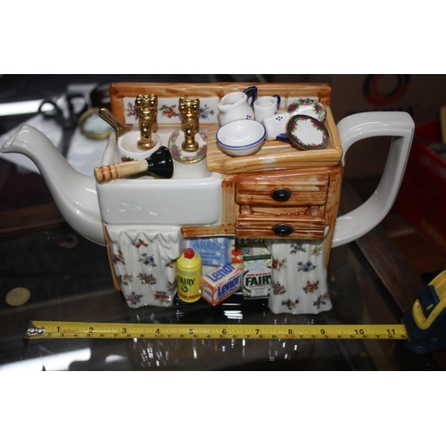 Paul Cardew novelty kitchen sink teapot