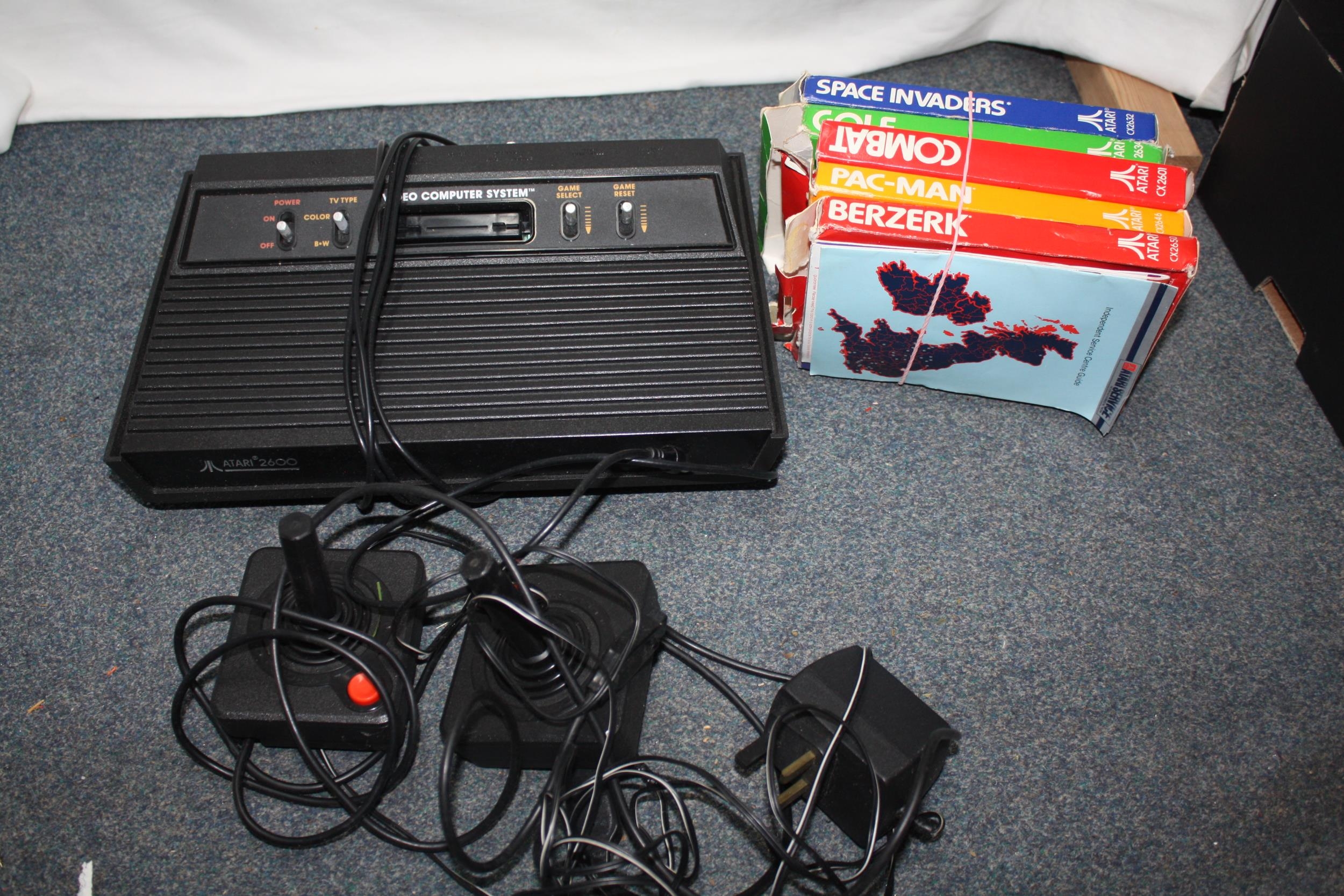 Vintage Atari 2600 games console & cartridges