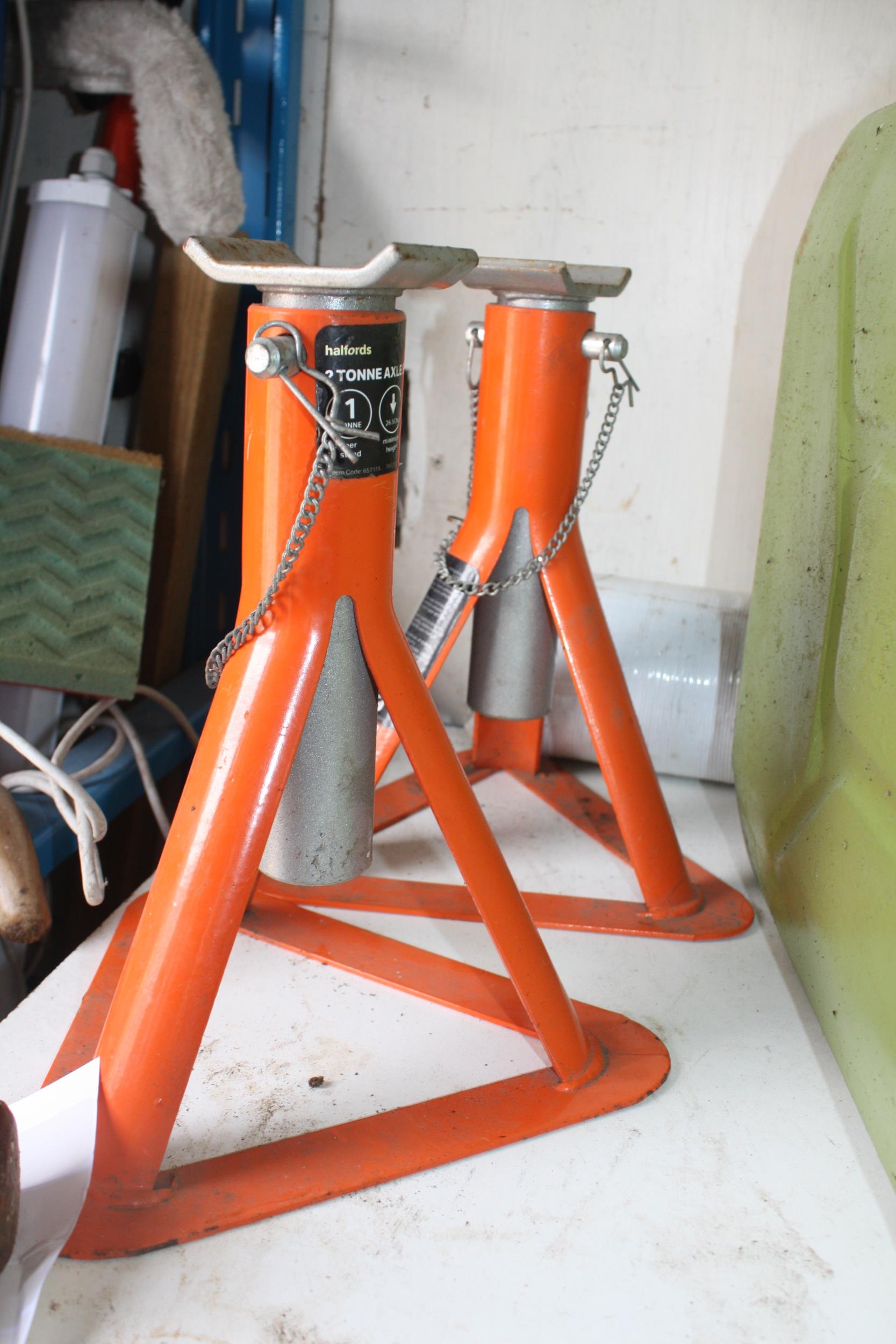 Pair Halfords 2 tonne axle stands
