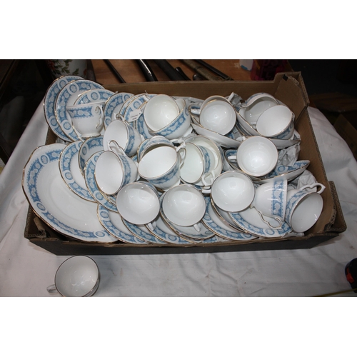 Box Royal Vale teaware