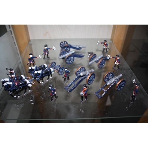 Assorted lead soldiers & cannon