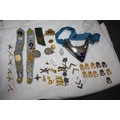 Group Swedish military buttons, cap badges etc- many by Sporrong Stockholm