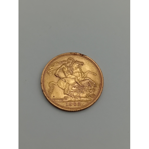 A 1962 Elizabeth gold full sovereign. Weight 8g