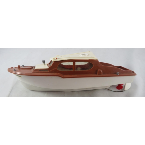 Hornby. Clockwork plastic Speed Boat Twin Cockpit River Launch Una No ...