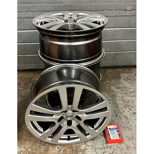 RIAL (Germany) Como 18" 5 stud silver finish, twin 5 spoke alloy wheels ...