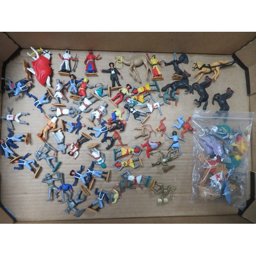 1960s onwards Timpo plastic figures, with range of Wild West including ...