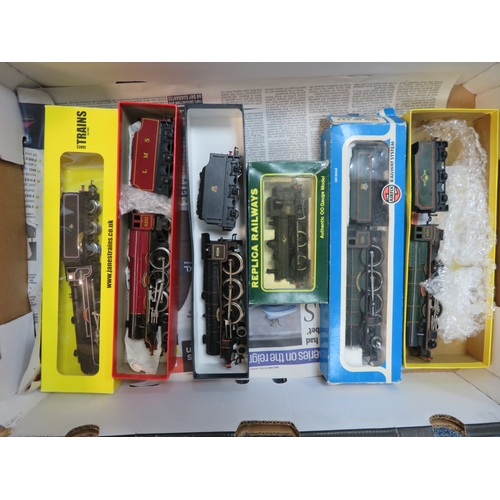 OO gauge locomotives, with Triang BR green 46201 Princess Elizabeth ...