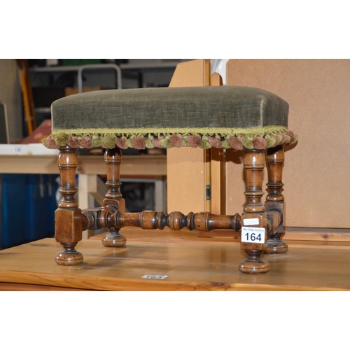 bobbin leg footstool