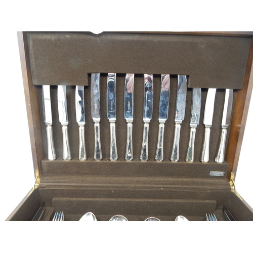 Garrard & Co: Canteen of Regent Plate Cutlery for 8 Place Settings ...