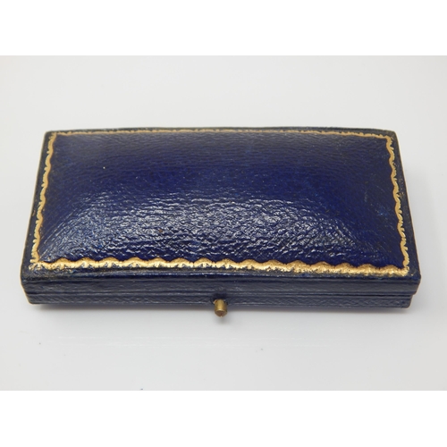 A Pair of 9ct Gold Cufflinks: Weight 7.52g