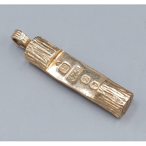 A 9ct gold pendant, 16.4gms