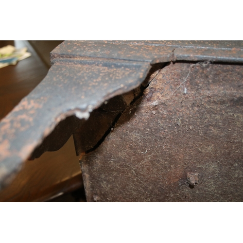 Vintage cast range? cooker together with fire stones and a quantity of ...