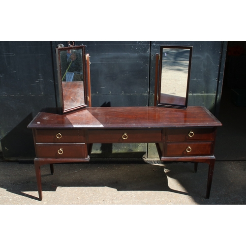Stag Minstrel dressing table (without central mirror) measures approx ...