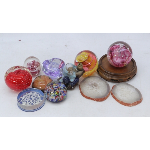 Small selection of paperweights etc