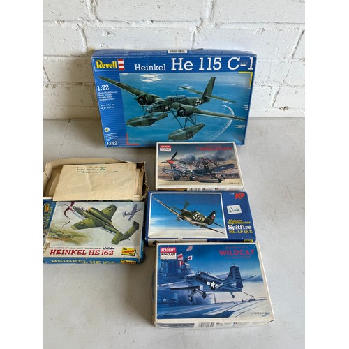 Box of assorted model kits mainly aircraft, helicopter planes etc ...