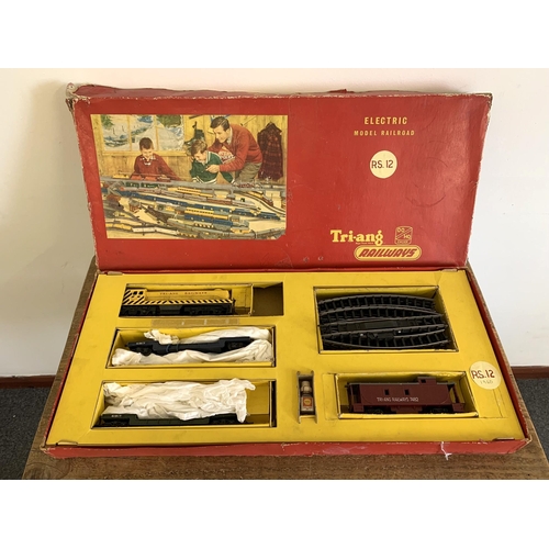 A boxed Triang electric model railroad RS.12, circa 1960 (contents with ...