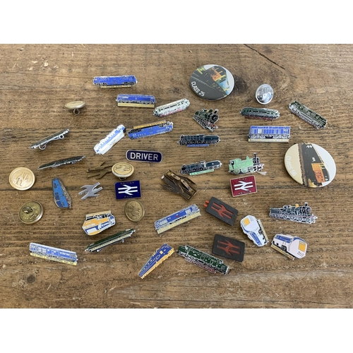 Various vintage British Rail badges, buttons etc