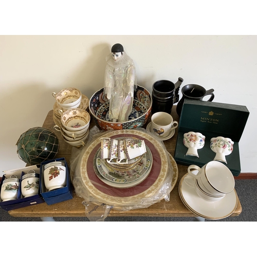 A box of mixed ceramics including a part Paragon tea set, a part Spode ...