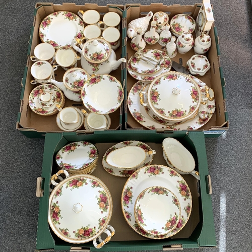 Royal Albert Old Country Roses pattern, an extensive collection over ...