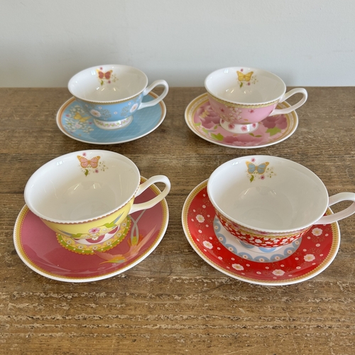A boxed 'Cashmere Enchante' four setting tea set by Maxwell and ...