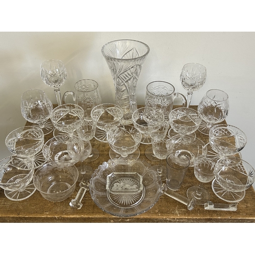 A box of mixed glassware including a pair of Waterford brandy glasses ...