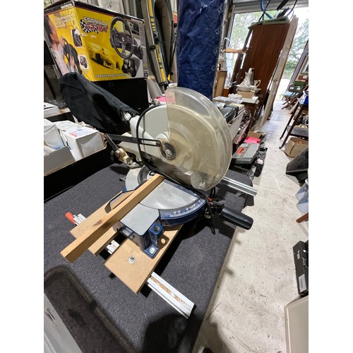 Ferm FKZ 250 chop saw