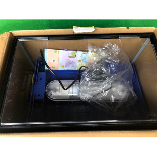 Aqua One Starter kit 28L Aquarium with lid, light and filter pump boxed