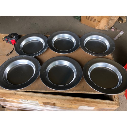 MOD - Set of six metal Dinner plates.
