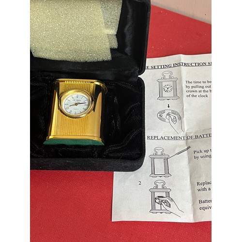 W Widdop quartz miniature clock