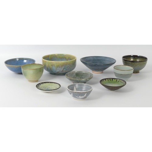 Ten studio pottery bowls, including Neil Tregear 'Swallows in Flight ...