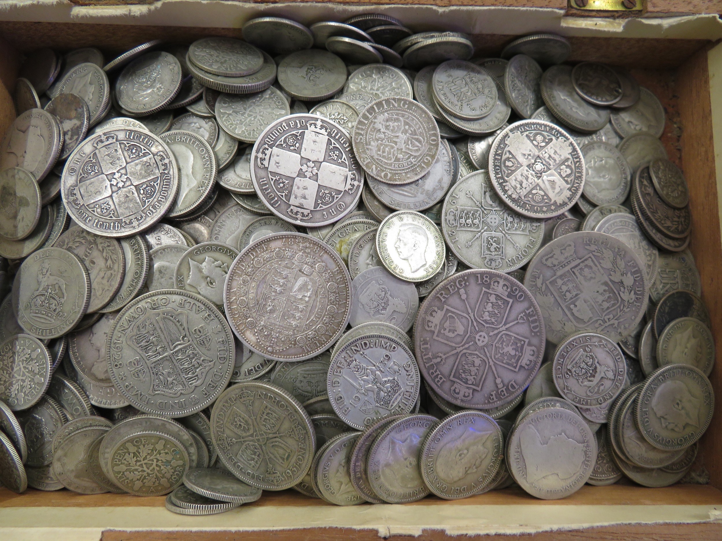 Victorian, Edwardian, George V and later British silver coinage, 1600 grams