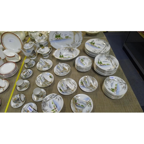 A quantity of Japanese patterned dinner and teaware