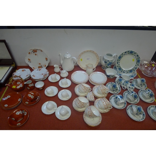 A vintage part Midwinter tea set, a Wedgwood plain white coffee set, a ...