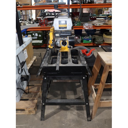 1 radial arm cross cut saw by Dewalt type DW720, 240v