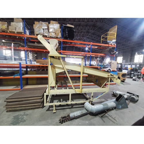 A Turner grain cleaner and input auger model A/87/3730, screen size 8ft ...