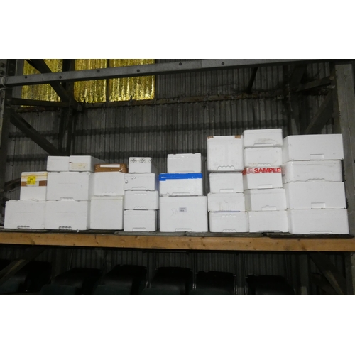 Approx 28 various size thermo insulated polystyrene boxes with lids