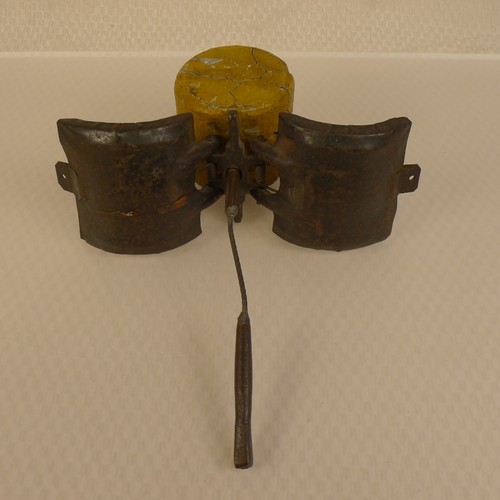 WW2 - A rare completely inert and safe German SD2 Butterfly Bomb casing ...