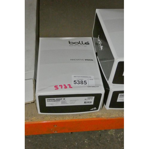 1 box containing 10 x Bolle Overlight II safety glasses