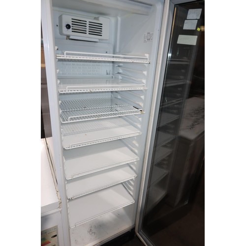 A commercial white display fridge by Tefcold type FS 1380 - trade ...