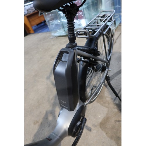 CAT ALT: 1 x Kalkhoff Agattu 3 light grey battery powered pedal ...