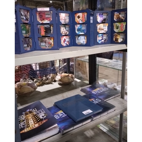 A large collection of Doctor Who Battle in time trading cards ...