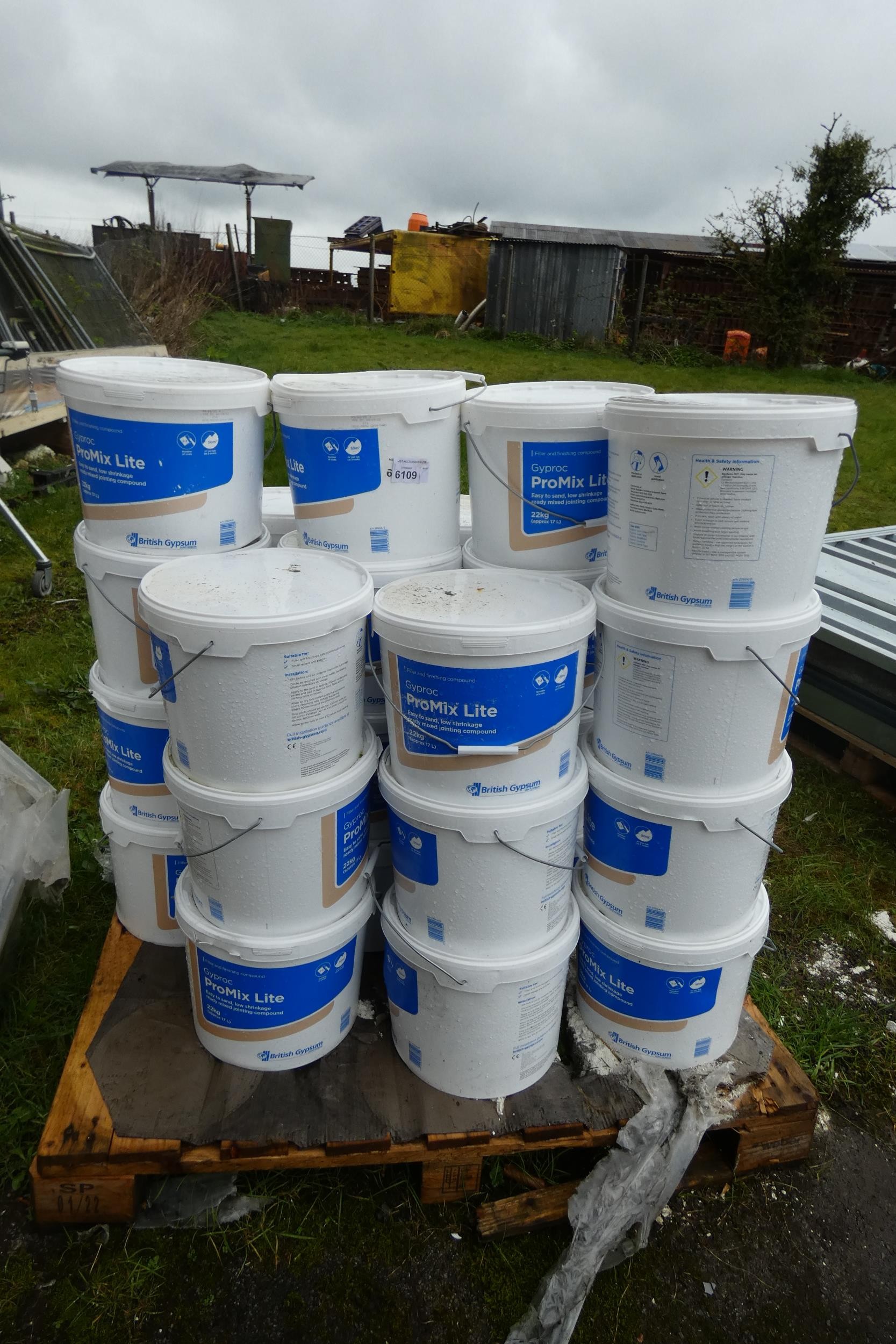 1 x Pallet containing 30 + x 22kg tubs of Gyproc ProMix Lite expired 08 ...