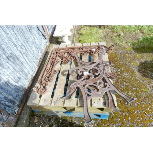 2 x decorative metal bench ends